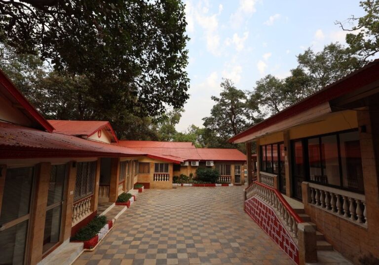 Best Place to Stay in Matheran | Matheran Hotels | Cottage Types Rooms
